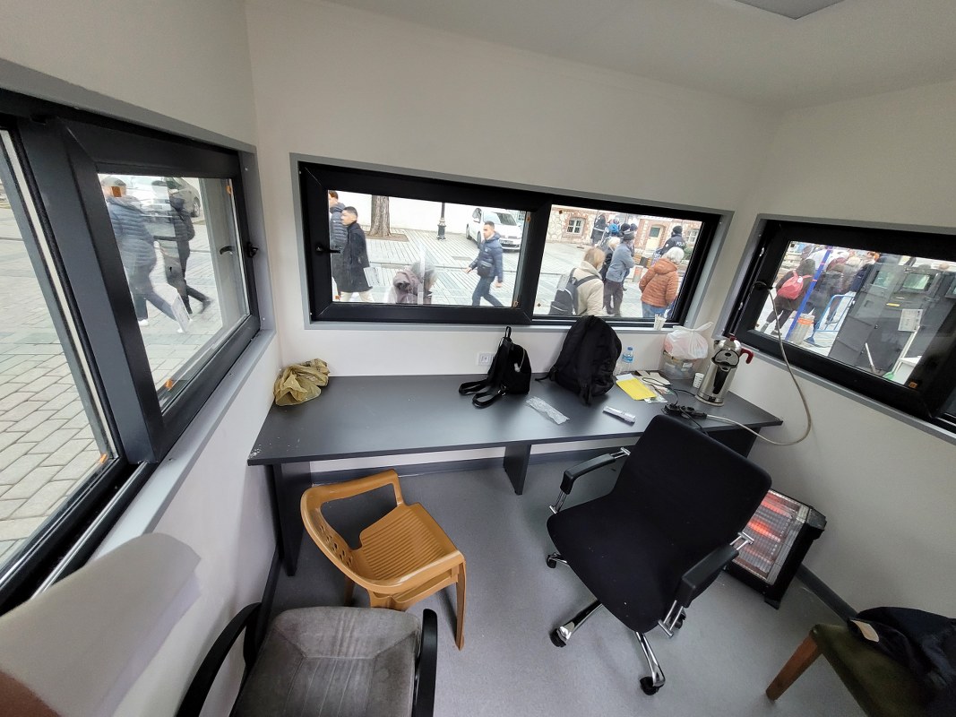 Prefabricated Modular Security Booths: Compact, Durable, and Fast-to ...